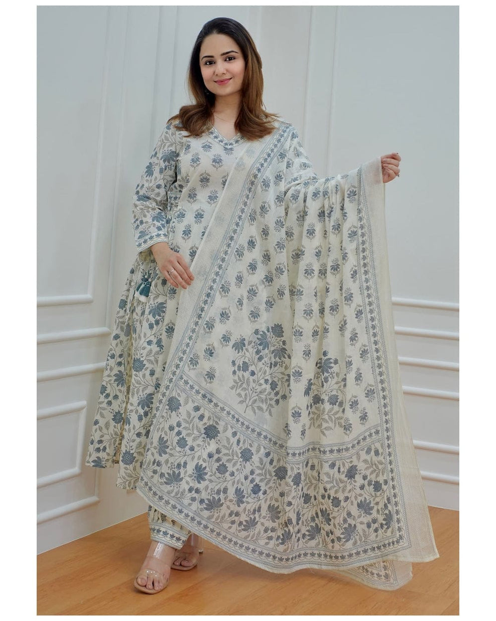 Cotton Kurta and Pant with Dupatta Grey Off White – Label Danilo